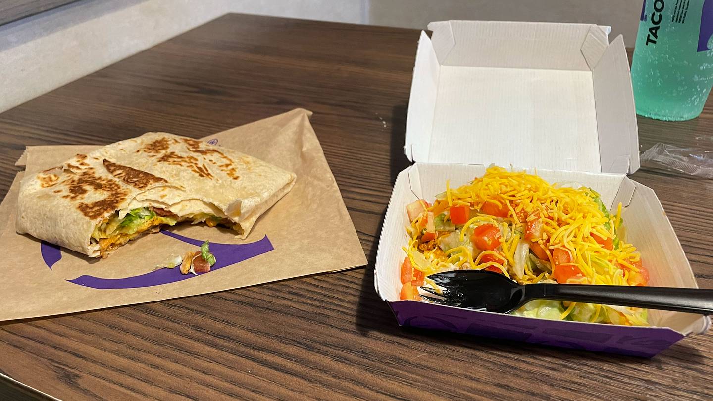 Taco Bell Big Cheez-It Menu review: We tried the Big Cheez-It ...