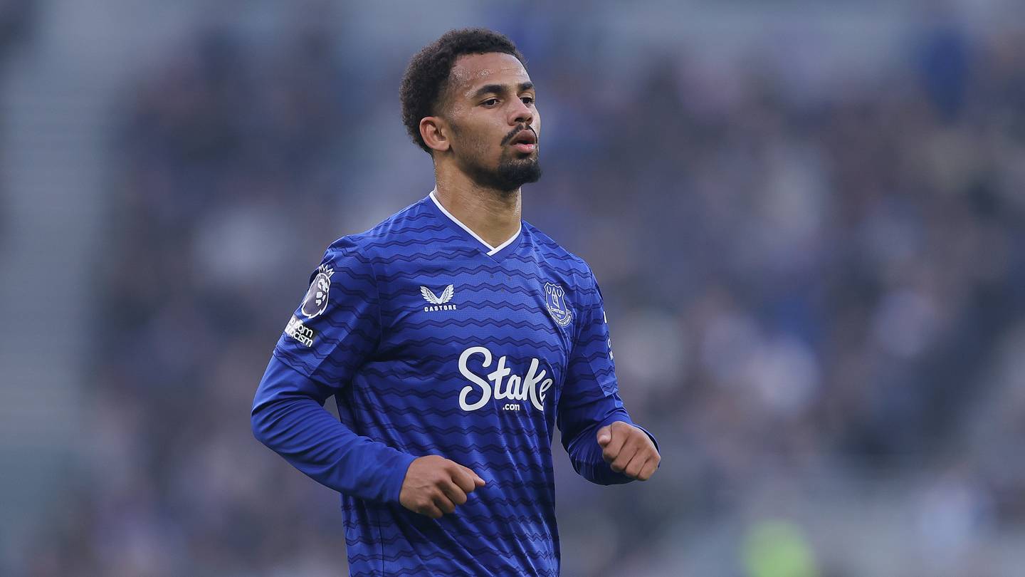 Tottenham get troubling news on two dream winger transfer targets