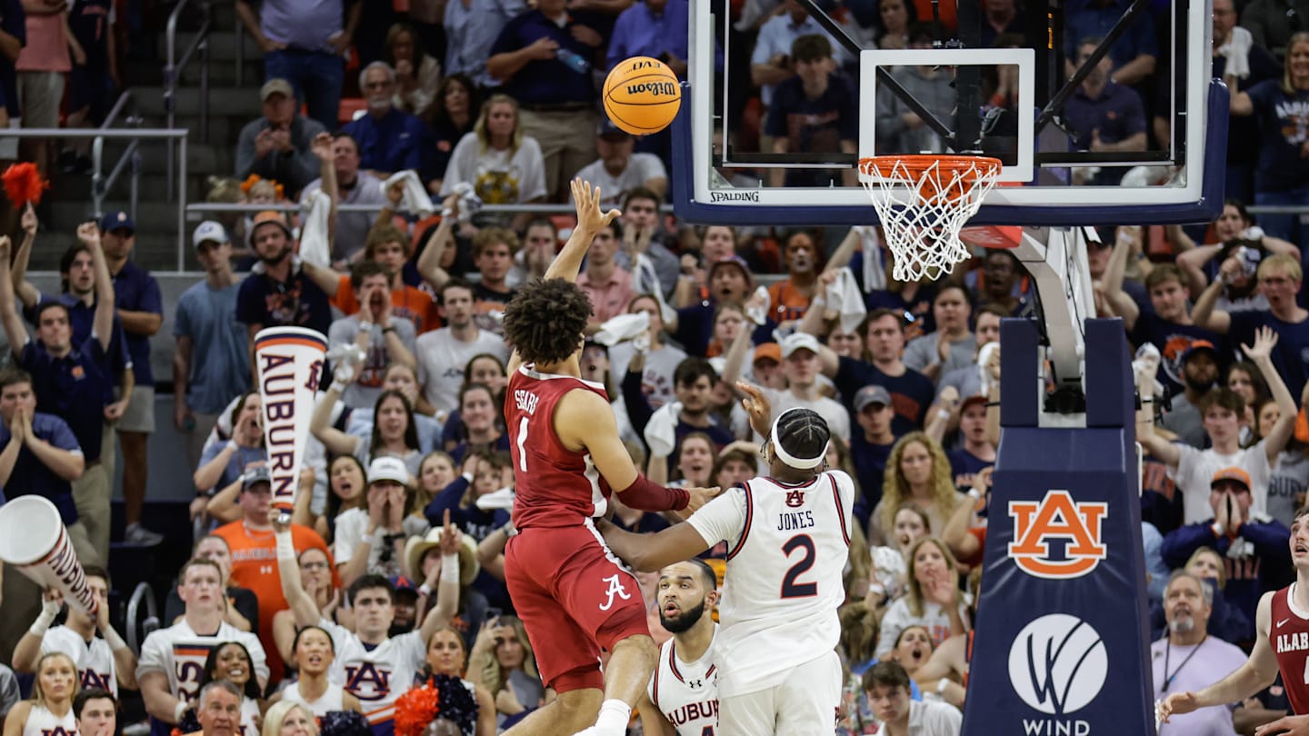 New angle of the Mark Sears game-winner over Auburn is simply sensational