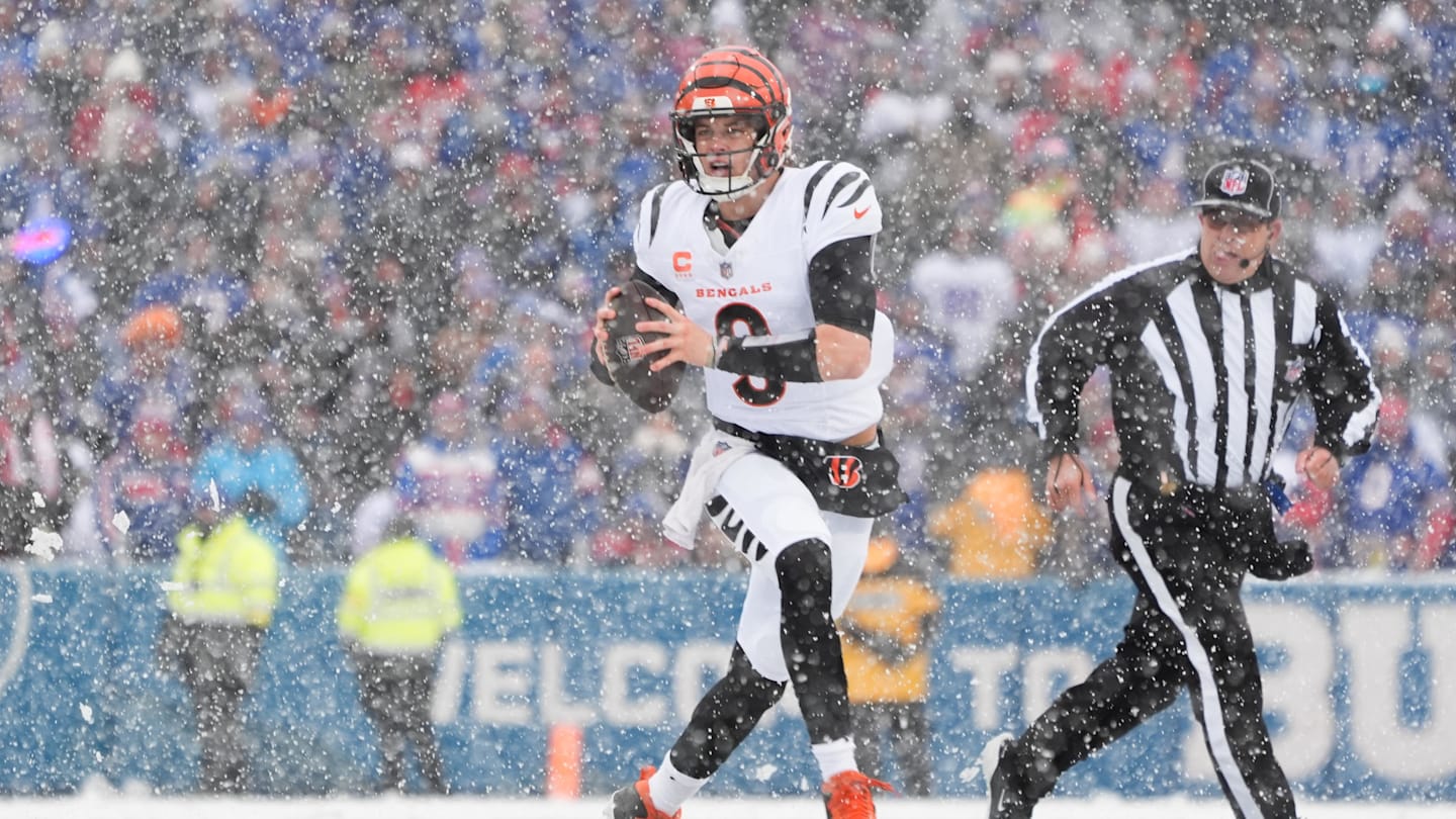 Bengals Star Joe Burrow Rings Up Mike Gesicki For Touchdown Against Bills