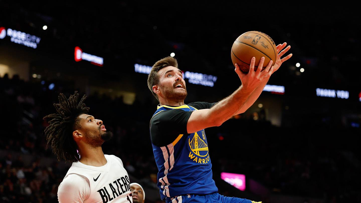 Disappearing act of fiery Warriors bench player is impossible to ignore
