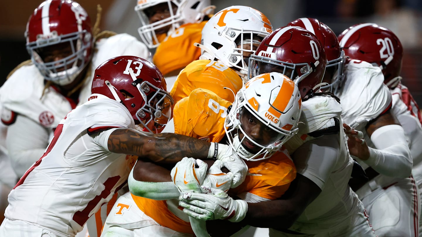 Does Alabama Football or Tennessee have the best chance to make the CFB ...