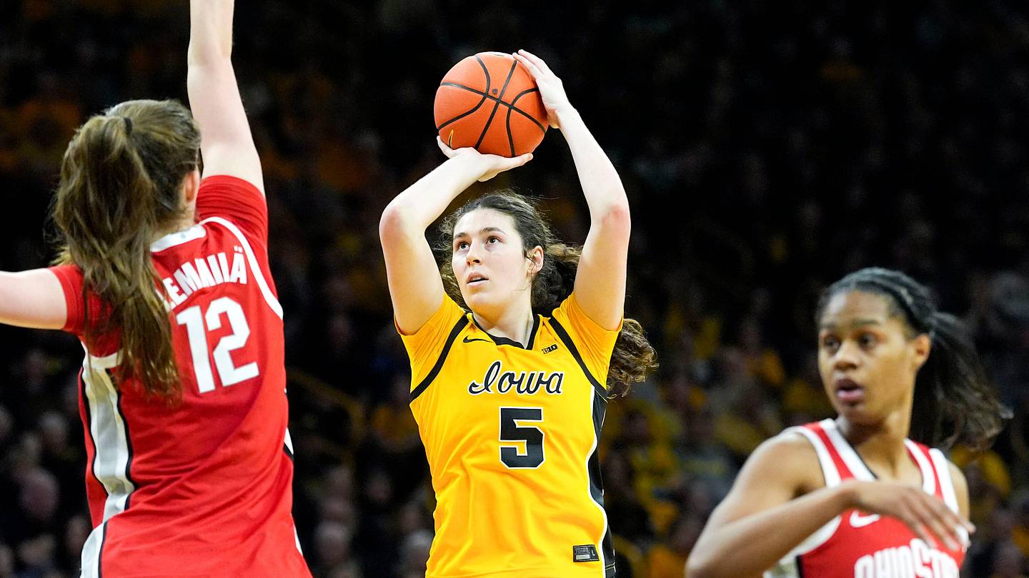 Iowa Takes Home Two B1G Weekly Awards