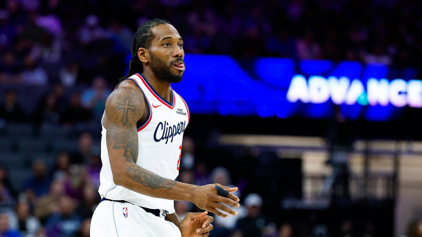 Clippers Reportedly Made Tough Kawhi Leonard Decision at the Trade Deadline