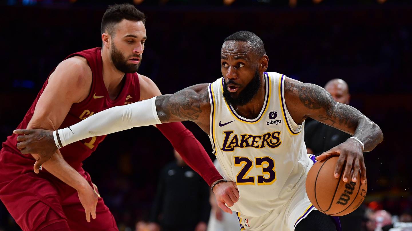 NBA Analyst Proposes Bold LeBron James to Cavaliers Trade