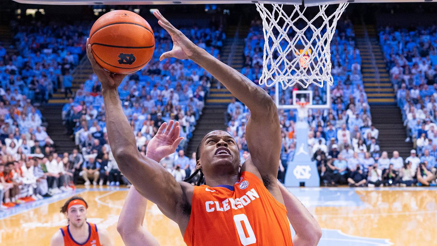 Clemson Basketball 'Going To Be Good At The Right Time' Despite Loss at UNC