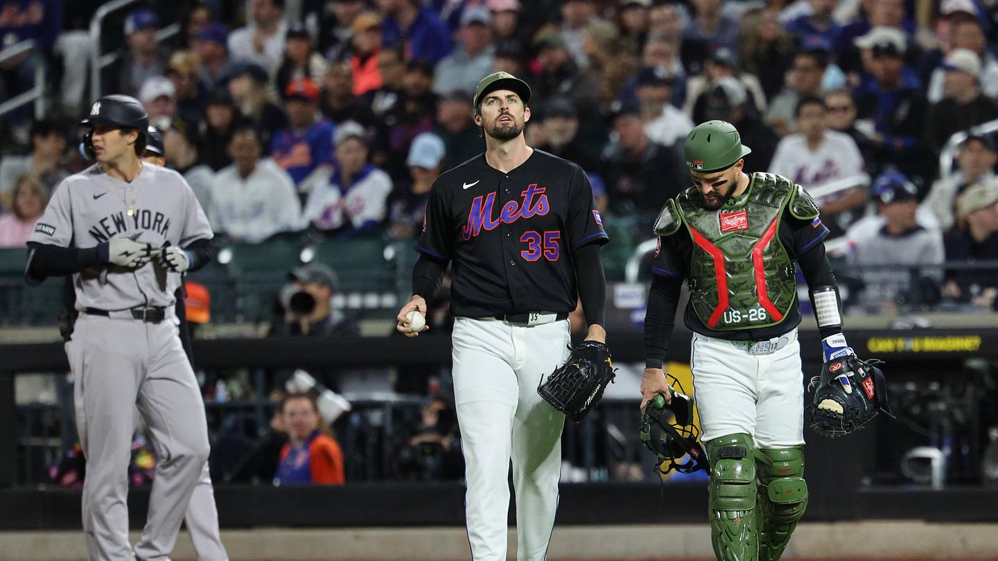 Clay Holmes's Devastating Injury Leaves Mets With No Easy Answers