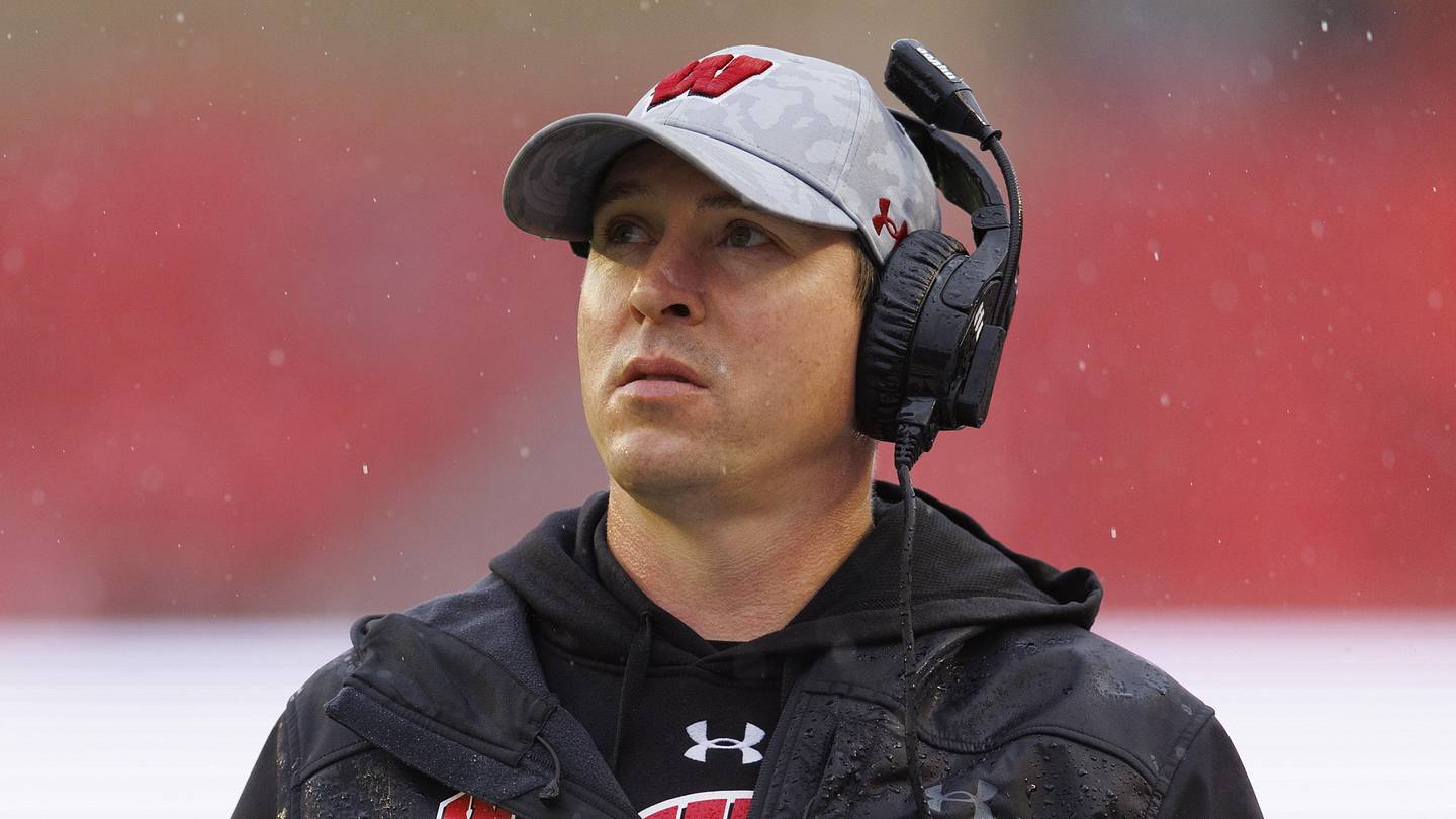 How former Badgers coach Jim Leonhard impressed Buffalo Bills to become ...