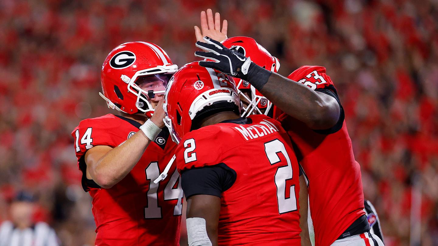 Georgia re-enters AP Poll's top 10 heading into annual clash with Auburn