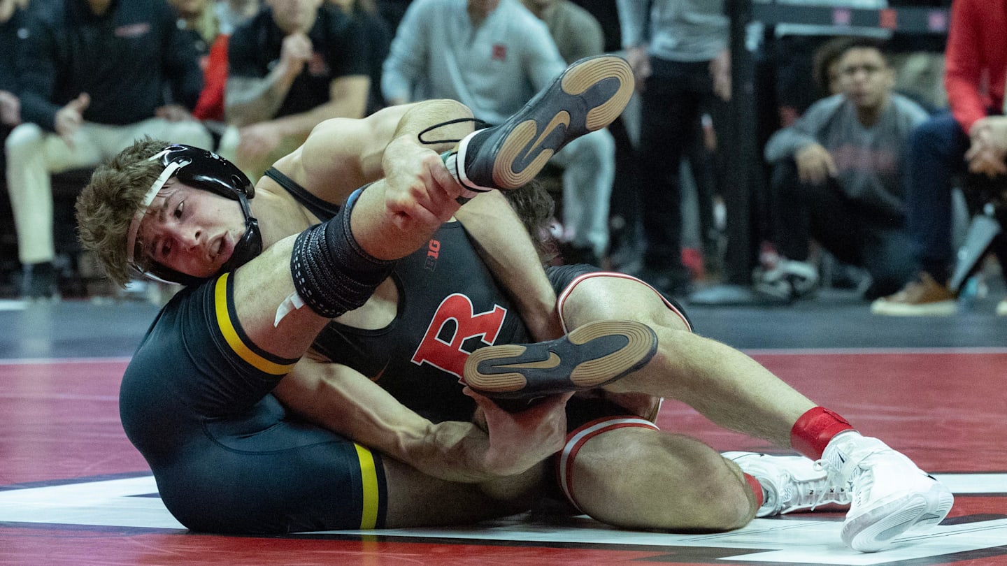 Rutgers Wrestling Drops 17–16 Nail-Biter at Illinois on Tiebreak Criteria