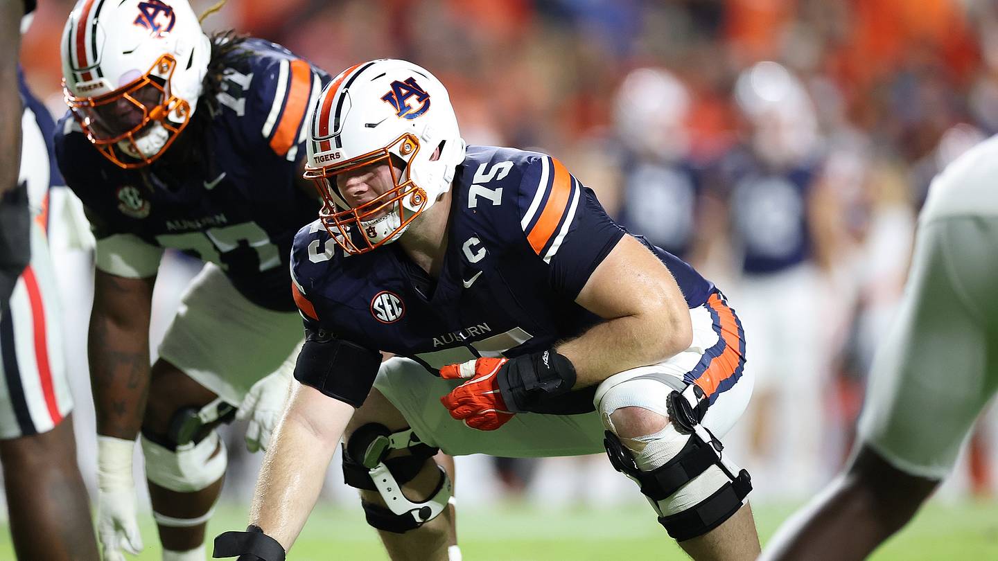 NFL Draft evaluators are falling in love with Connor Lew, despite ...