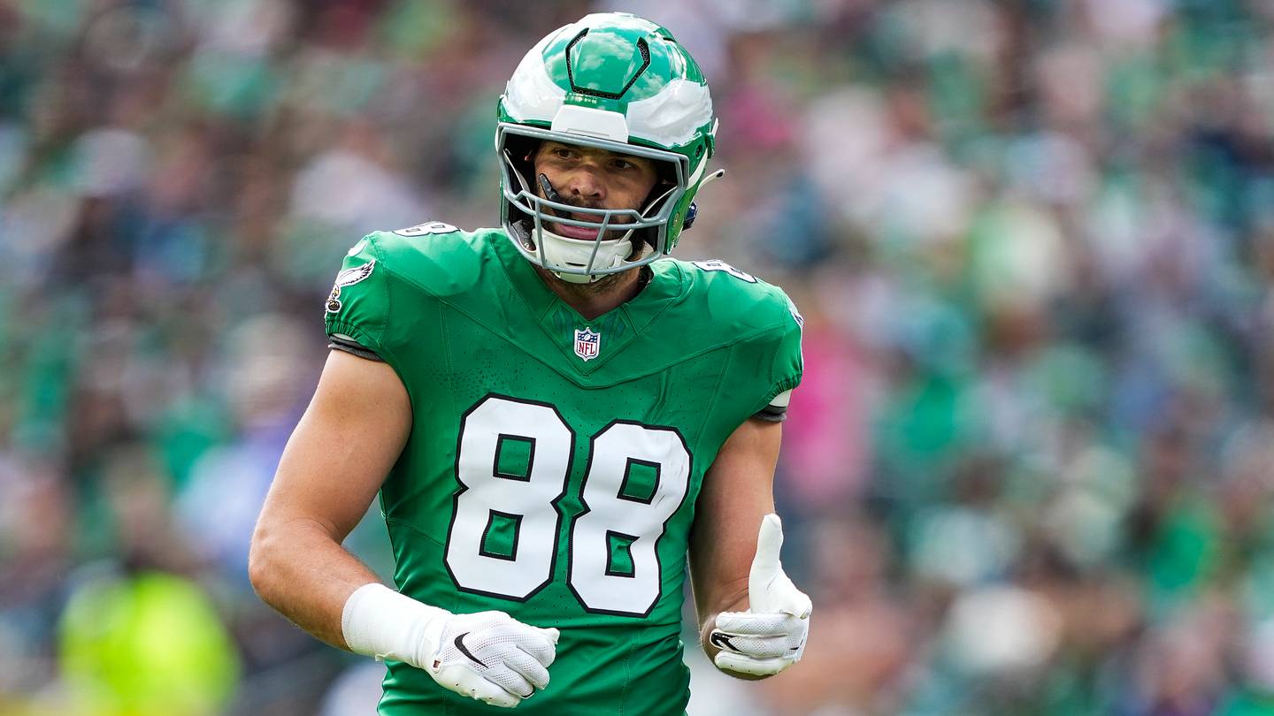 Dallas Goedert went from Eagles clear-cut trade candidate to fantasy ...