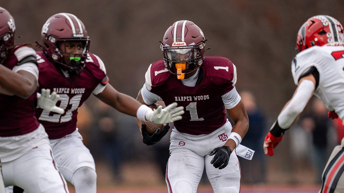 Michigan QB Commit Kamden Lopati Names Two 5-Star Prospects He's ...