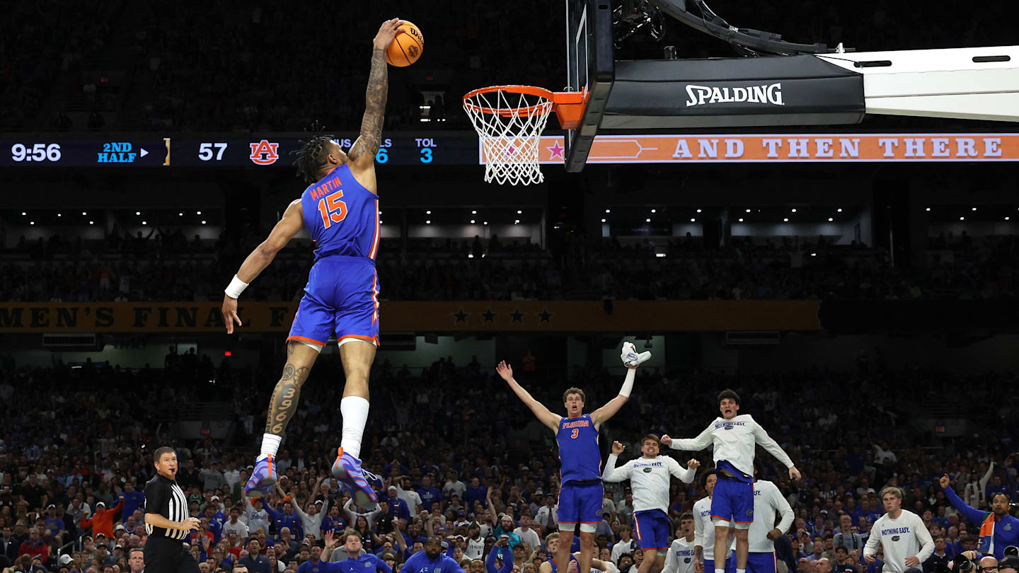 Former Gator Alijah Martin stuns NBA fans with incredible poster dunk