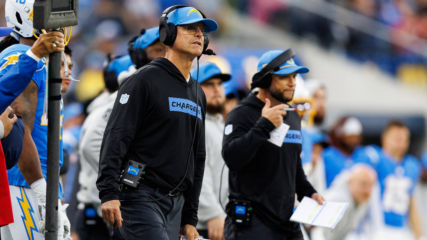 Perfect RB for Chargers' Playoff Run Just Became Available in Week 18