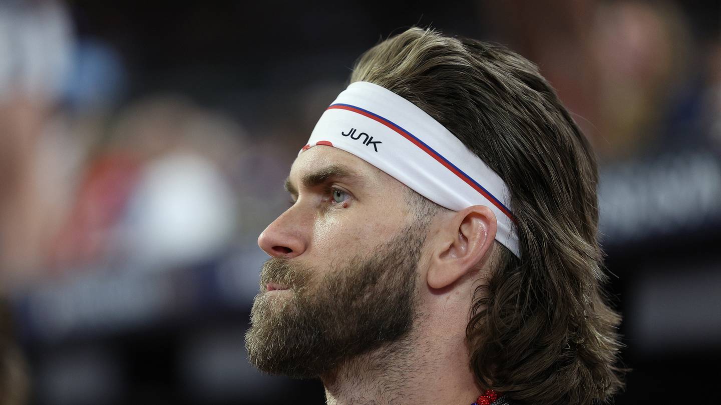 Did Bryce Harper just "stare" his way into the HOF? All the Cardinals ...
