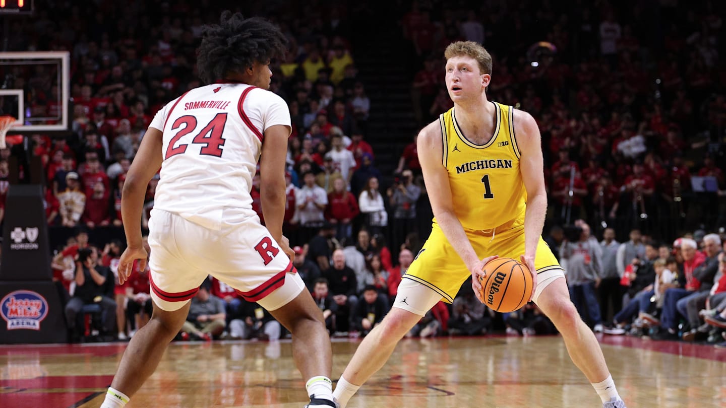 How to Watch Oregon Ducks at Michigan Wolverines: TV Channel, Preview ...