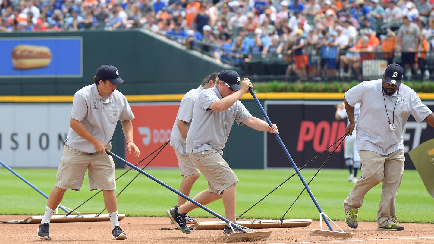 Alarming injury to Tigers crew member inspires timeless NSFW meme on ...