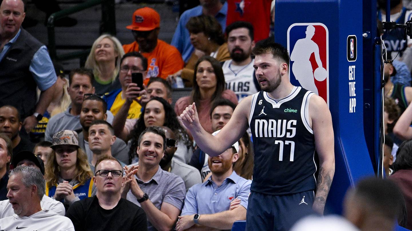 Why Mavericks bizarre play that resulted in protest is microcosm of ...