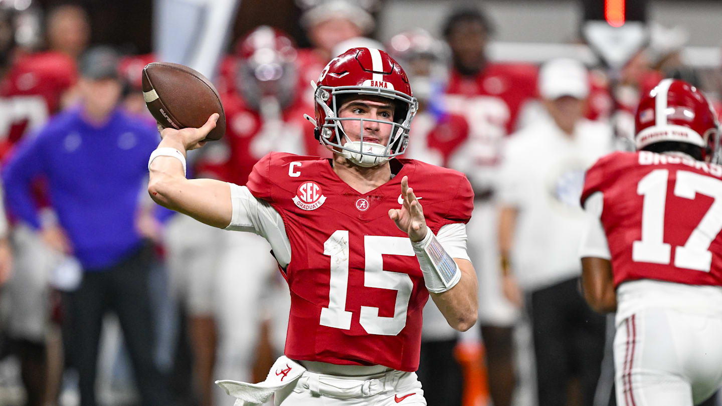 The curveball Kalen DeBoer must throw to fix Alabama's ailing offense ...