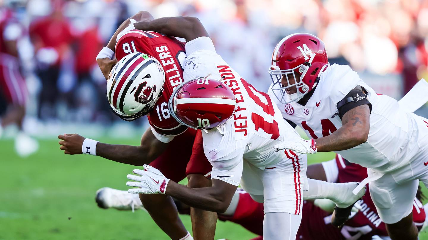 Alabama shows its championship mettle down the stretch to beat South ...