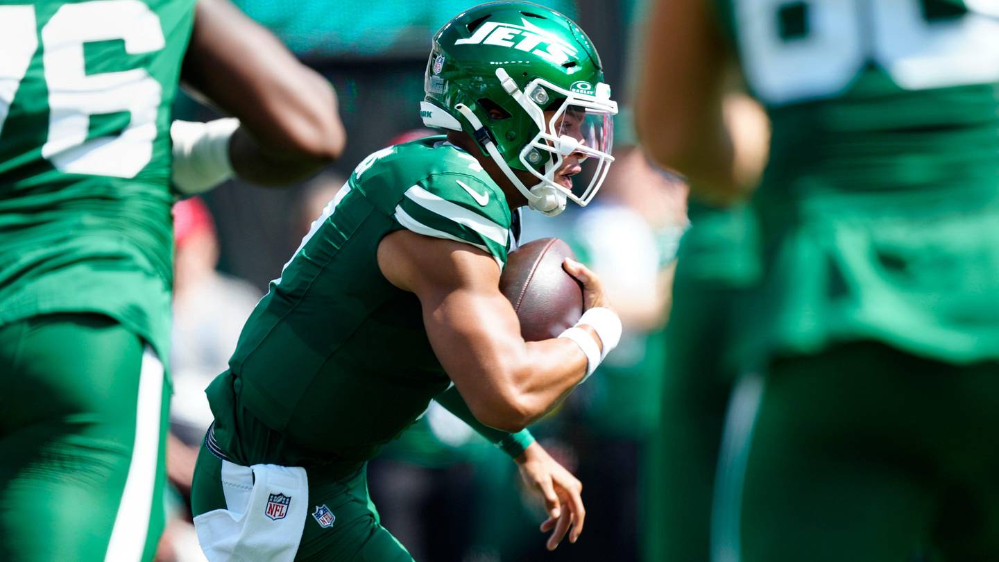 New York Jets Get Hit With Disappointing Justin Fields News