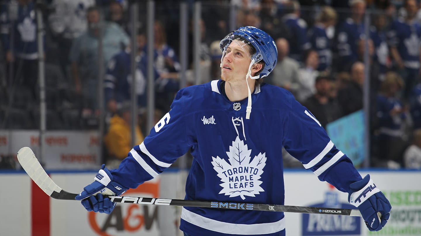 Maple Leafs sign-and-trade would save Mitch Marner's reputation