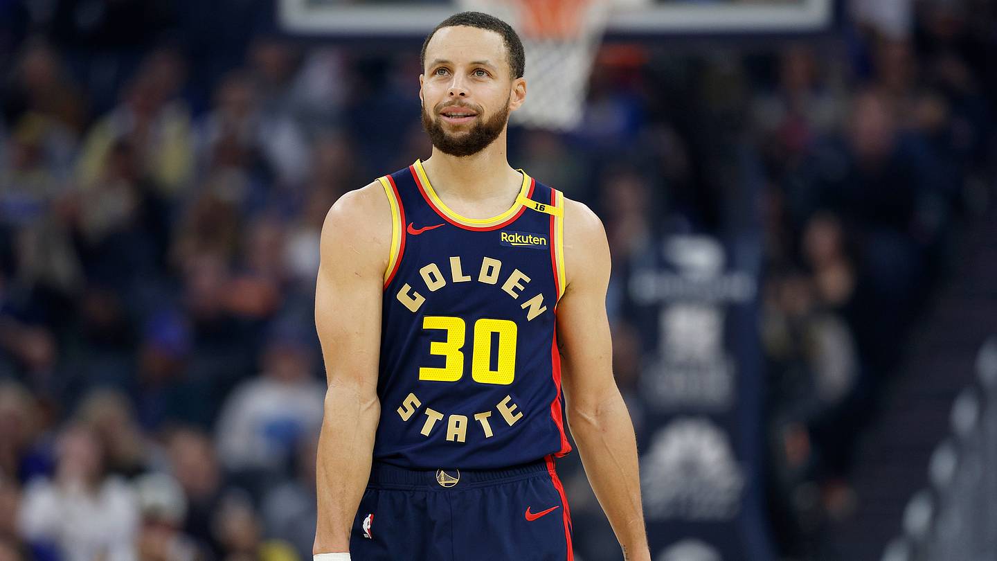 Warriors news: Curry closing in on milestone, Steph's stance on Butler ...