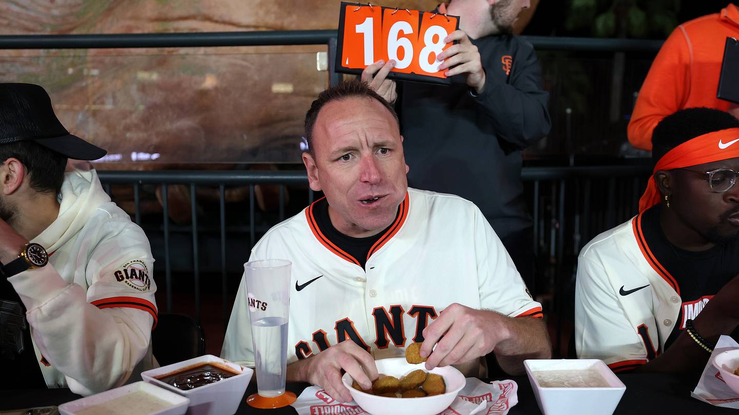 Bay Area native Joey Chestnut eats tons of chicken nuggets at SF Giants ...