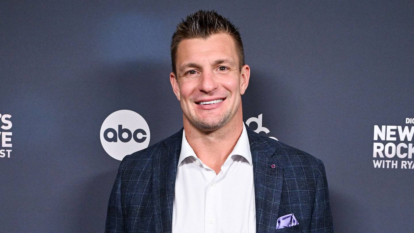 Rob Gronkowski got honest about eating his words about Bears after 0-2 ...