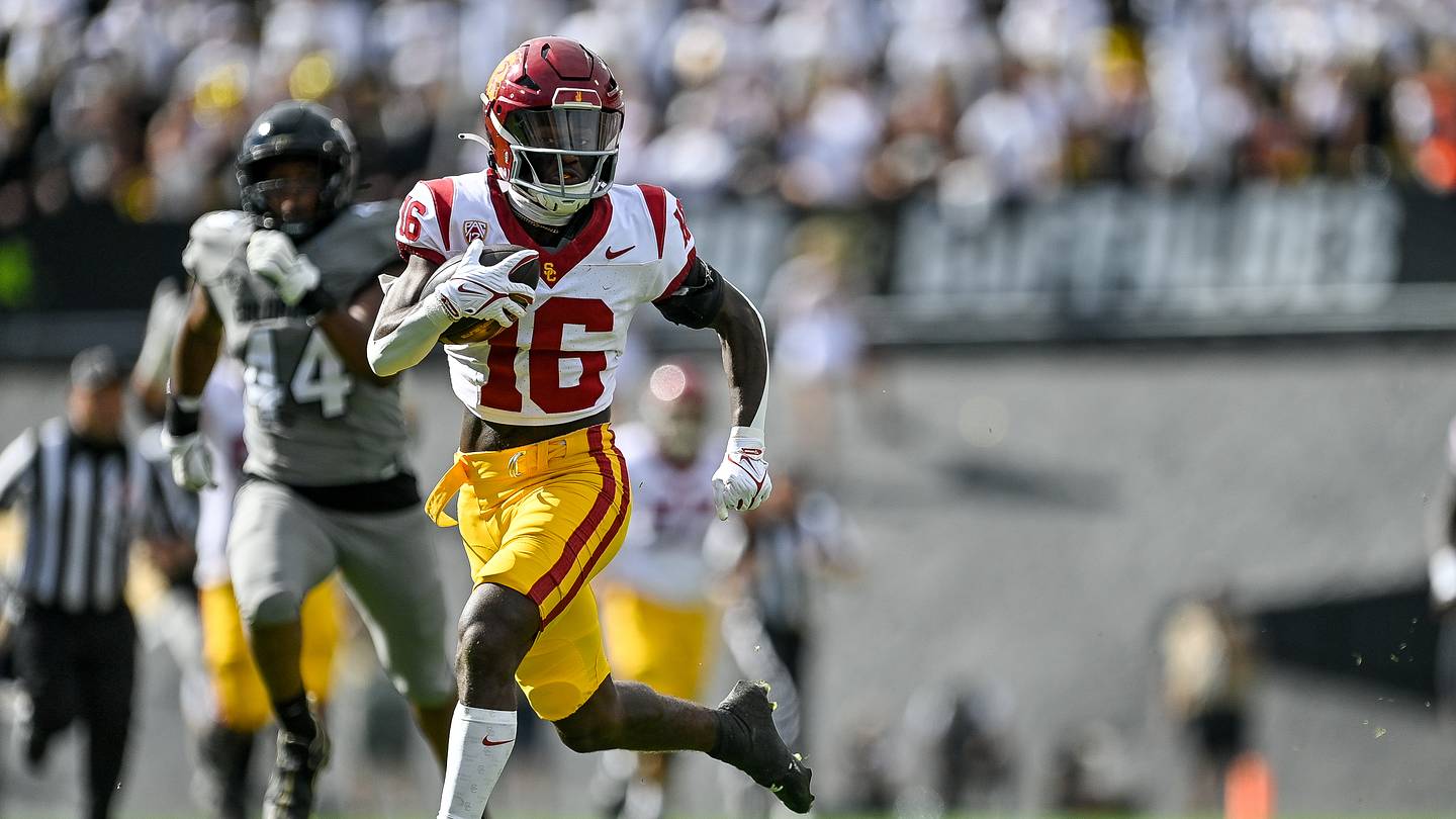 USC fans concerned after team barely survives against Colorado: Best ...