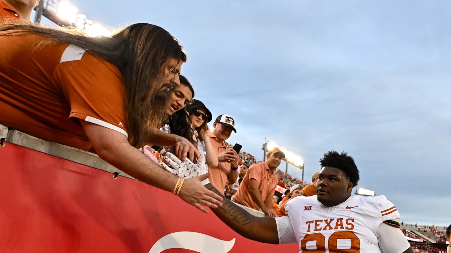 Texas DT Sydir Mitchell transfers to LSU