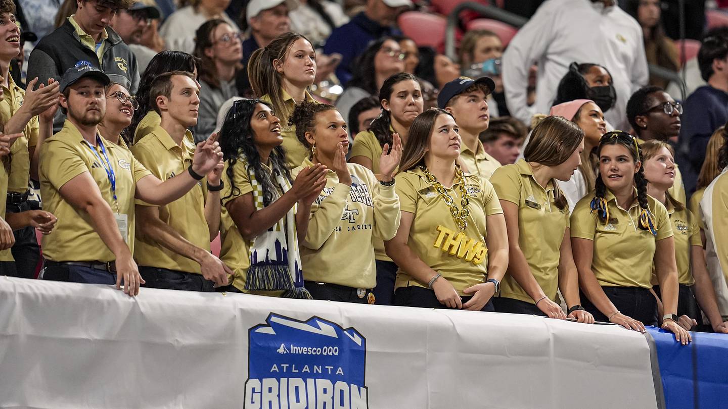 Should Georgia Tech Pursue A Transfer Quarterback or Let Graham Knowles ...