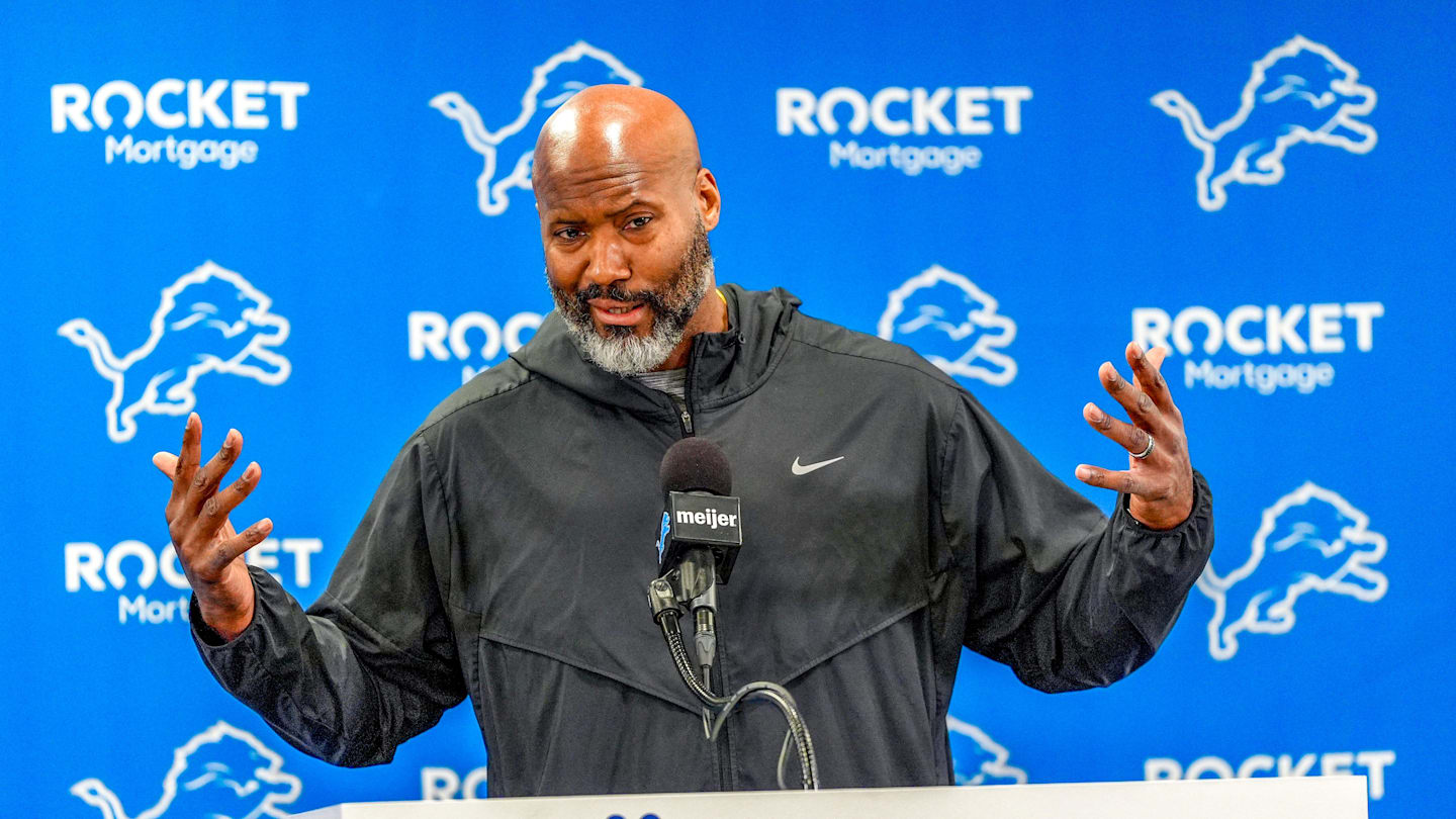 Former Lions Coach Puts Detroit in Tough Spot With Latest WR Extension