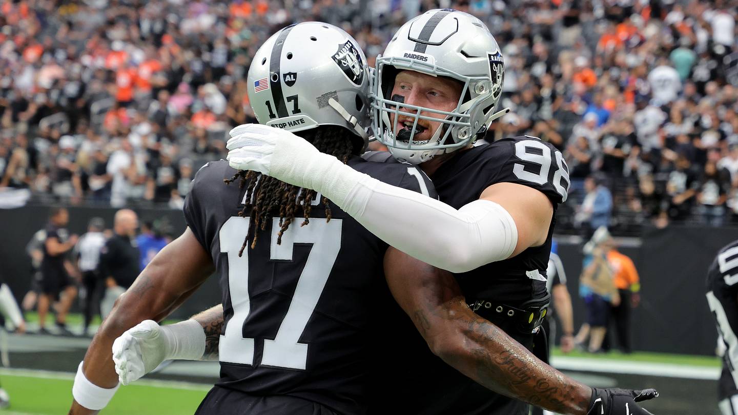 Raiders star named among 15 true franchise players in NFL
