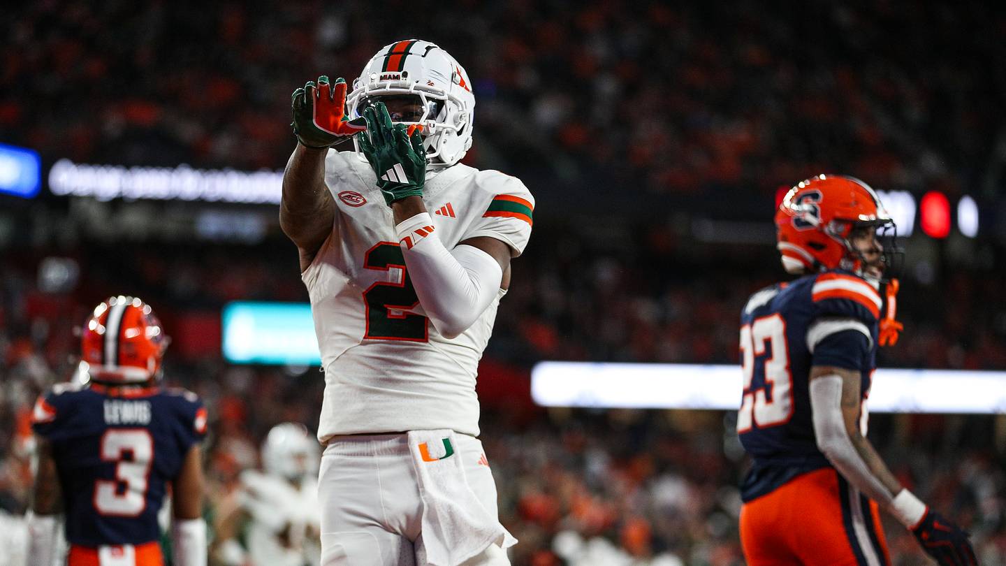 Miami Hurricanes maintain pursuit of five-star WR Chris Henry Jr.