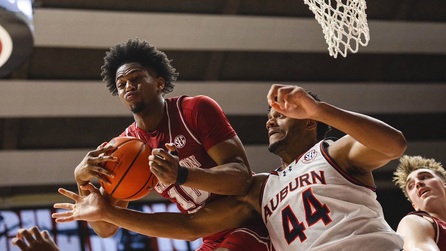 Alabama basketball goes ice cold in home loss to Auburn: 3 Takeaways