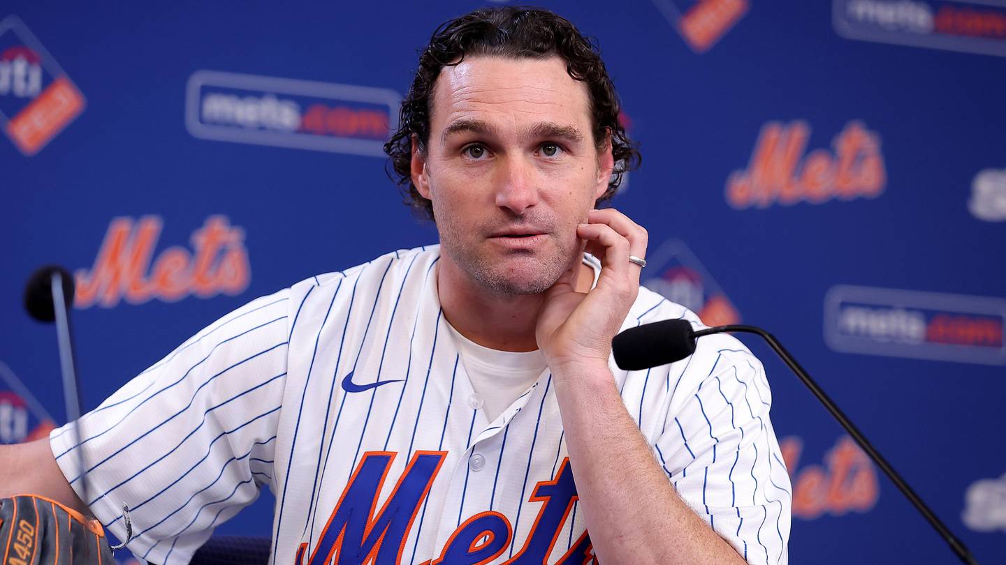 Ex-New York Mets postseason hero to broadcast games in regular season