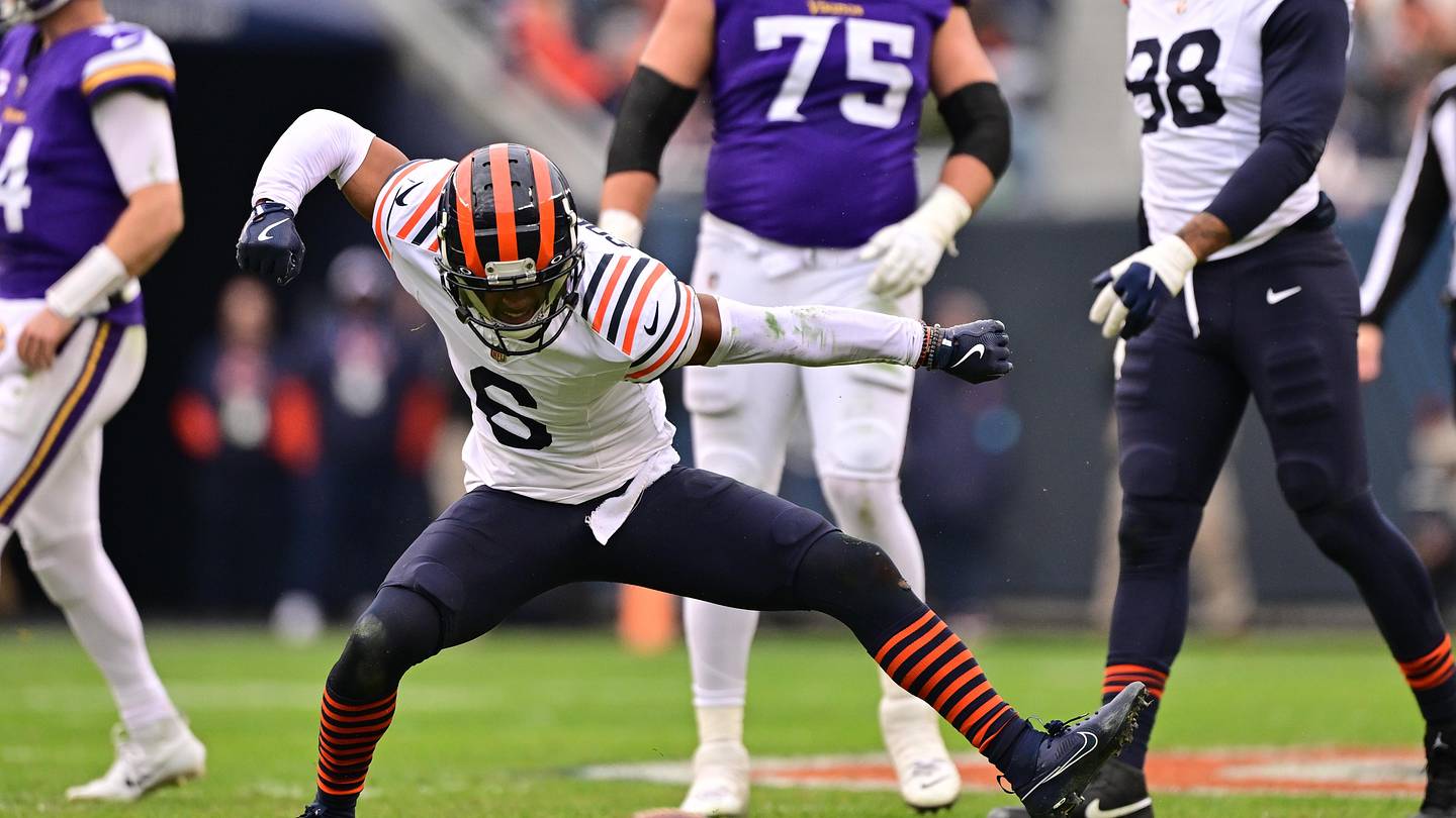 Kyler Gordon Got Bears' Hopes Up Just to Crush Them Again