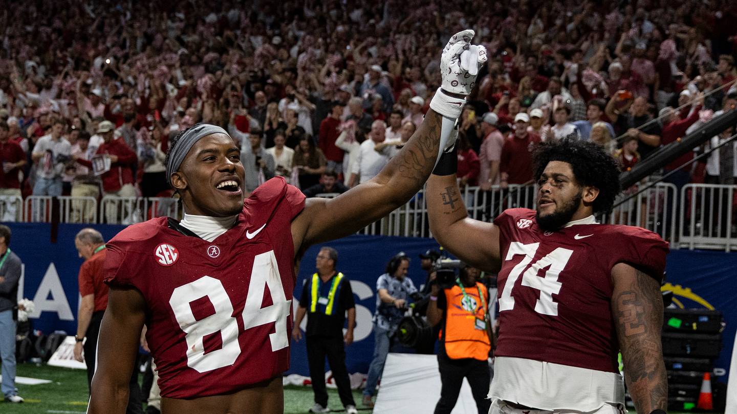 Alabama Football: Latest departures and recruiting news