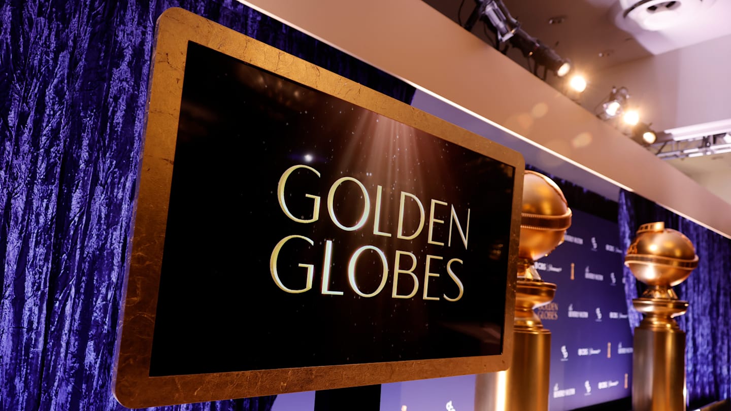 Golden Globes: 2 Saturday Night Live alumni go head-to-head