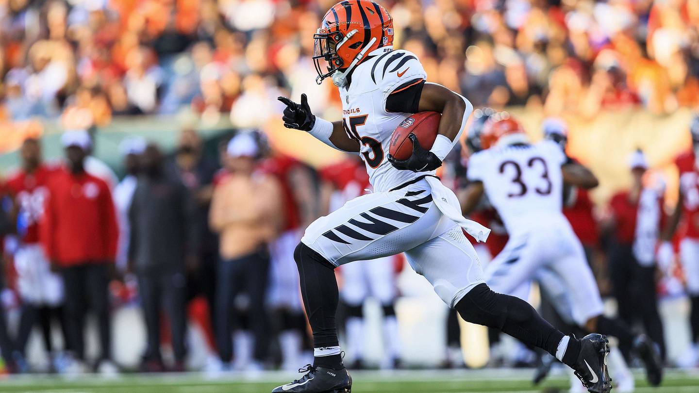 Report: Broncos Bringing In Former Bengals RB for Tryout