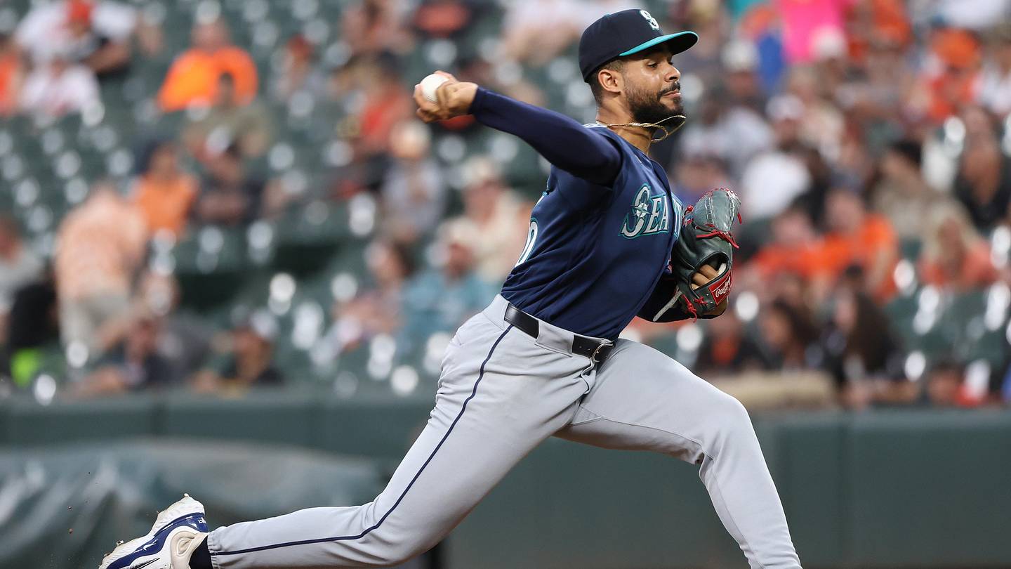 Mariners DFA Domingo González as Bullpen Carousel Spins Again