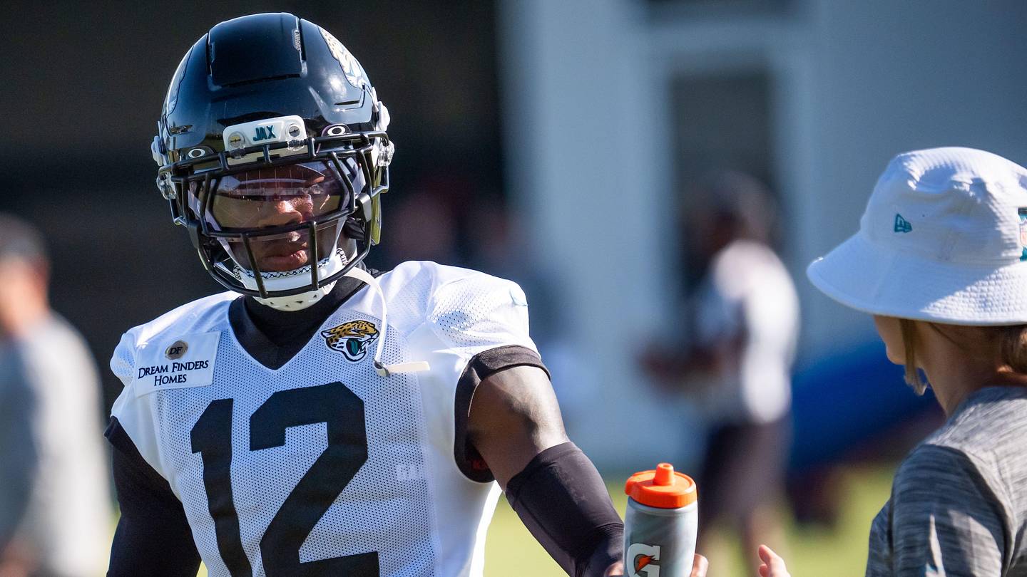 Latest feat at Jaguars camp puts Travis Hunter closer to playing two ...