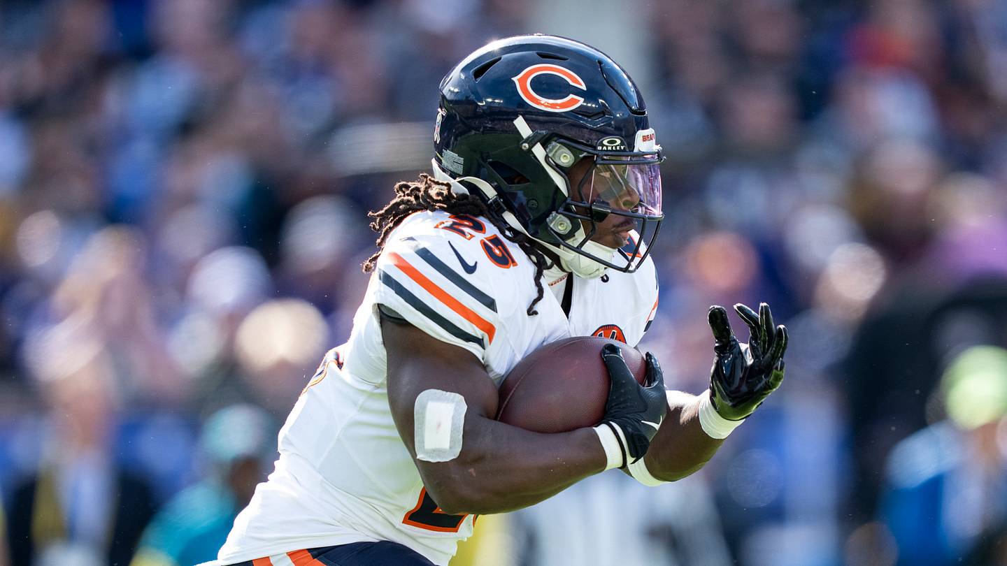 Rookie RB Has One Last Chance to Change Bears' Trade Deadline Plans