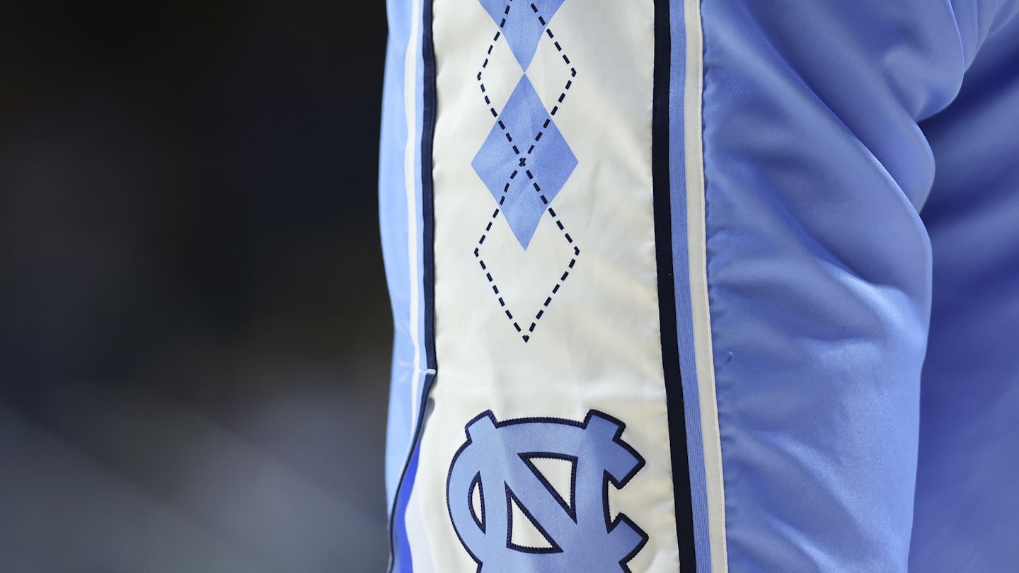 UNC Basketball recruit Drake Powell shines in front of big-time crowd