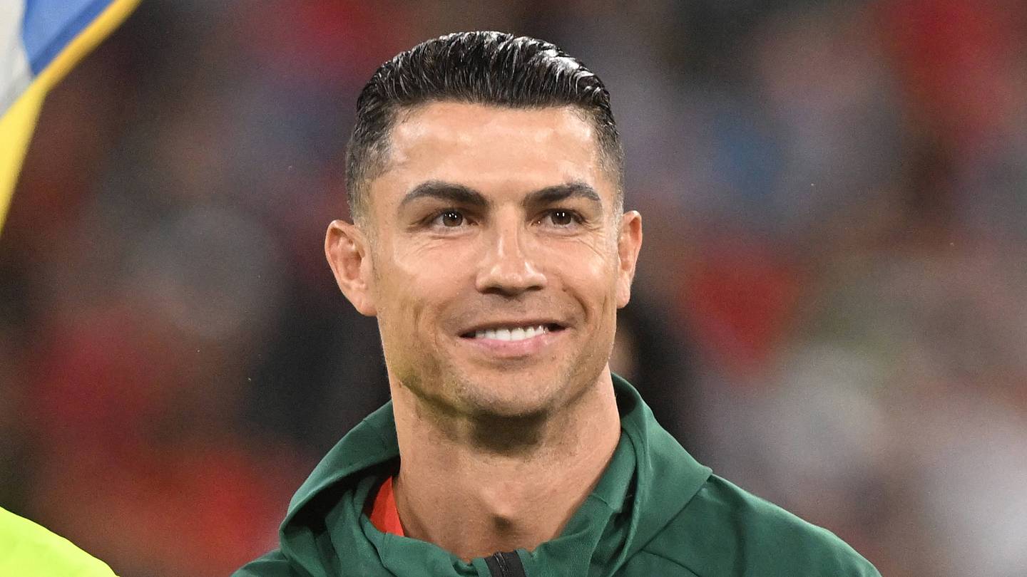 Former Real Madrid Goalkeeper Reveals What Cristiano Ronaldo Gifted the ...