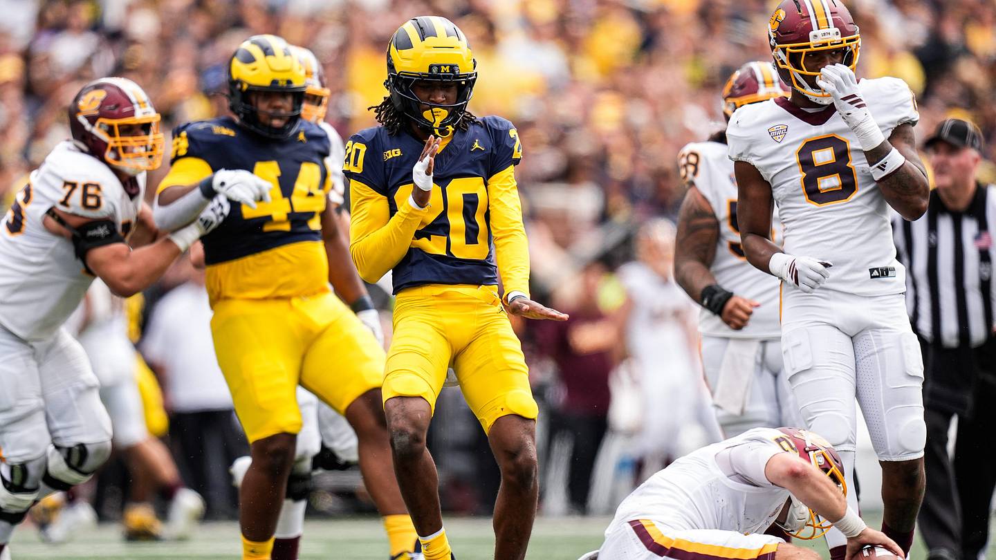 Michigan football DB leads all college football corners in this key stat