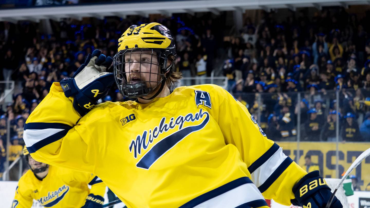 Reliving Michigan's amazing comeback against Michigan State in ranked ...
