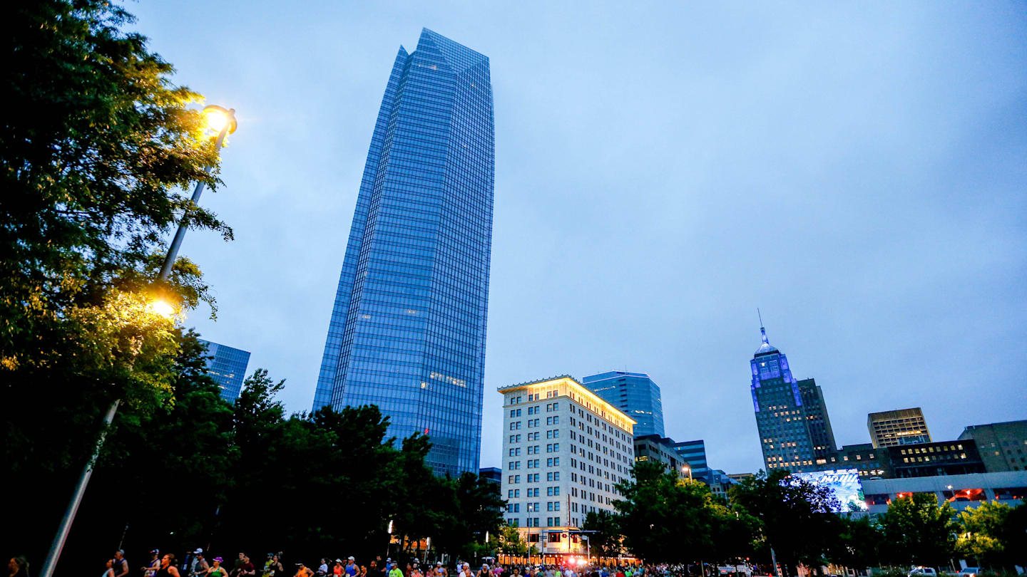 Devon Tower lights up with OU logo before Sooners face Michigan